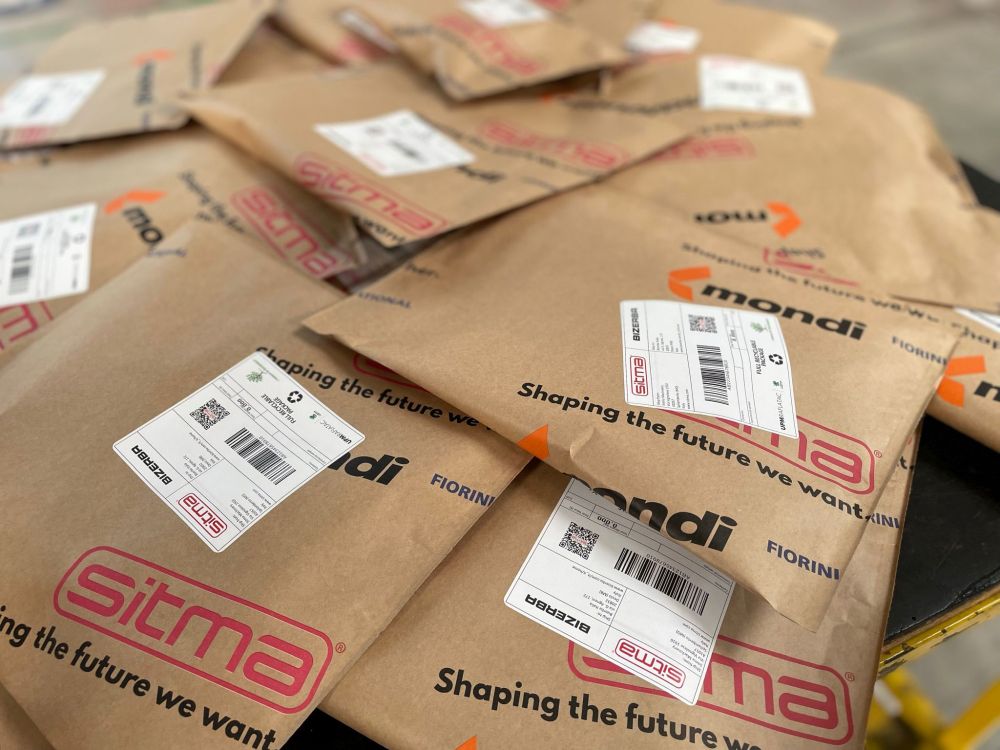 What is the Paper E-Wrap? The e-commerce paper wrapper is at LogiMAT