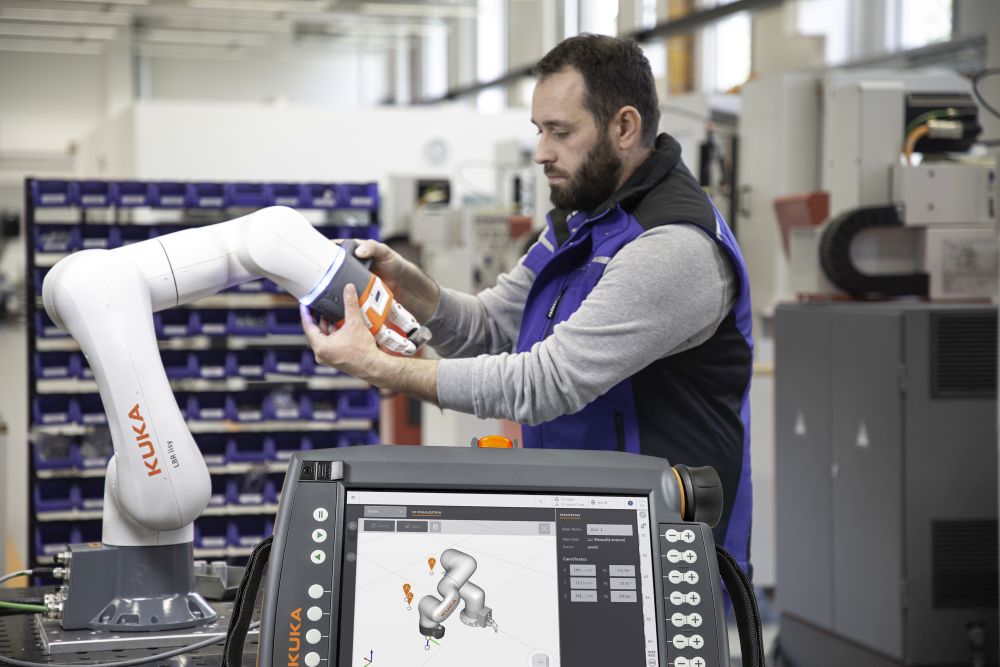 Robots and system concepts: Keep-on-Moving for a changing world - Food ...